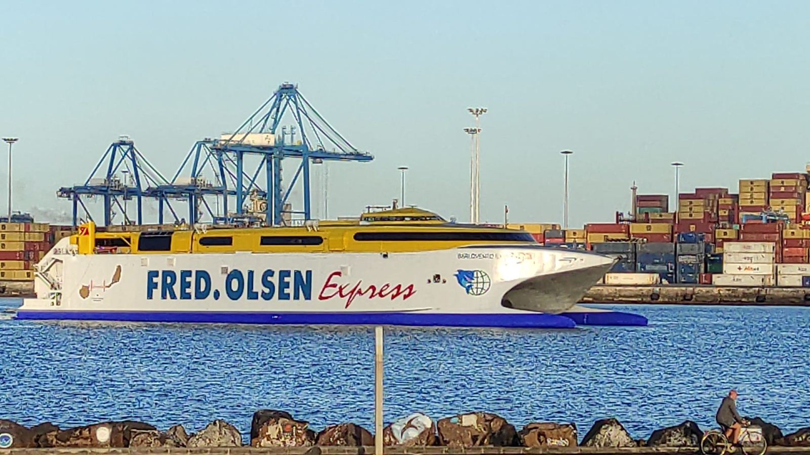 El Barlovento Express de Fred. Olsen comienza a operar entre Las Palmas de Gran Canaria y Morro ...